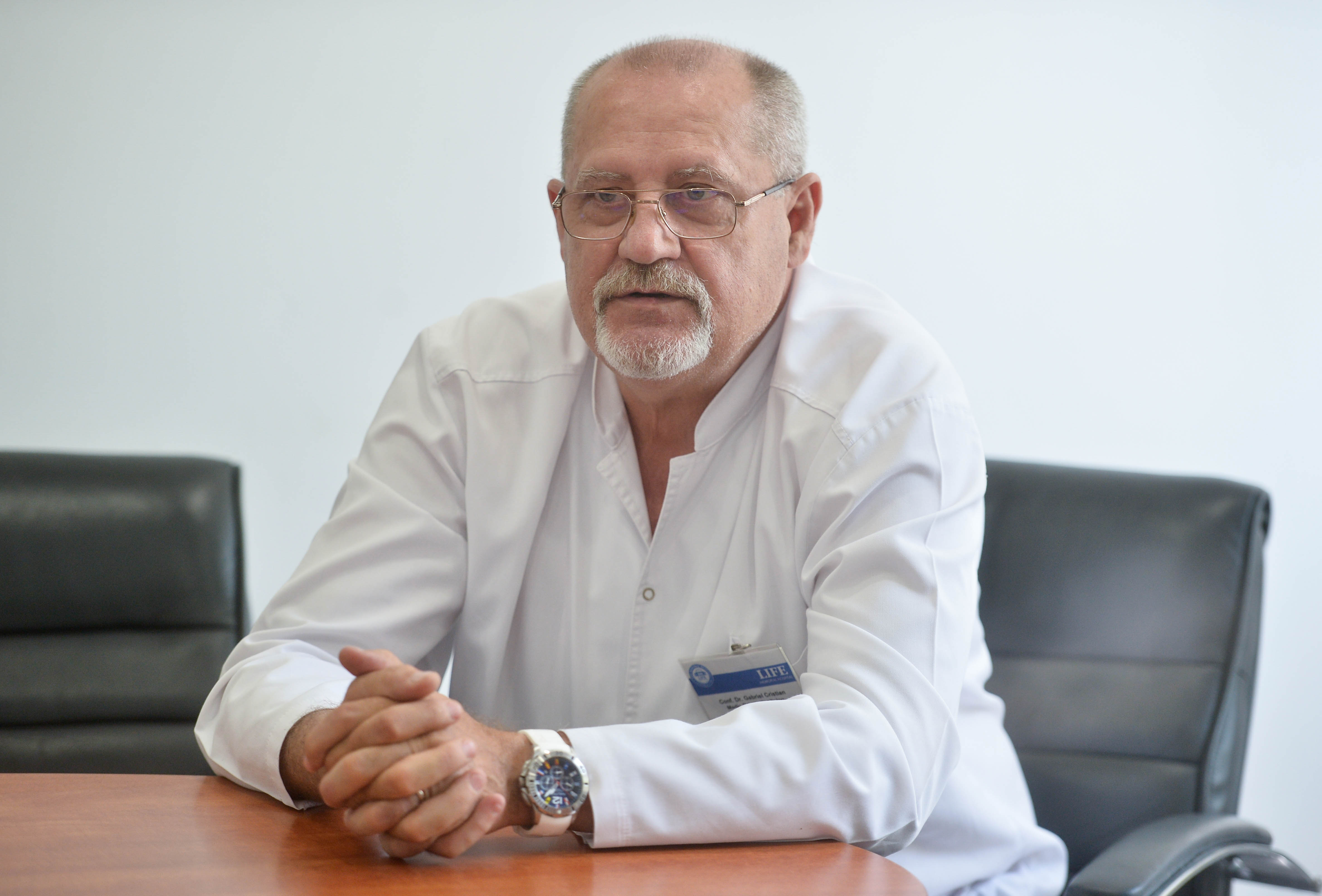 Întrerupătorul de inimi din mâinile doctorului Cristian Gabriel: „O oră ...