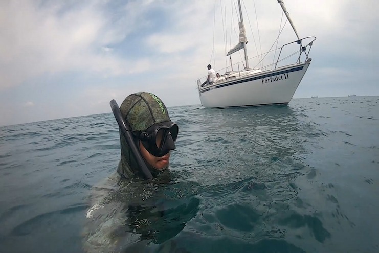 „Omul cu branhii” și imaginile spectaculoase suprinse în Marea Neagră