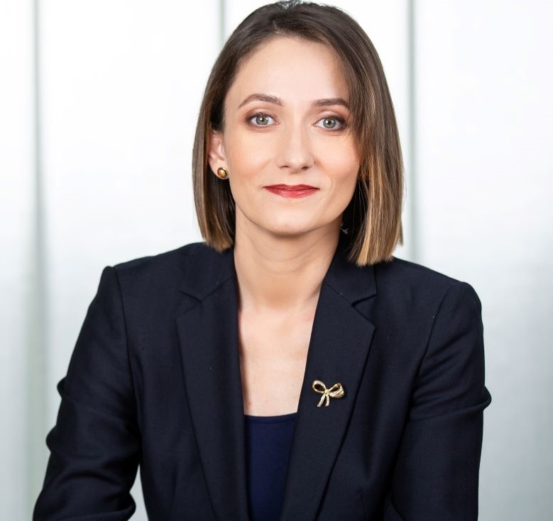 Republica.ro - Andra Caşu