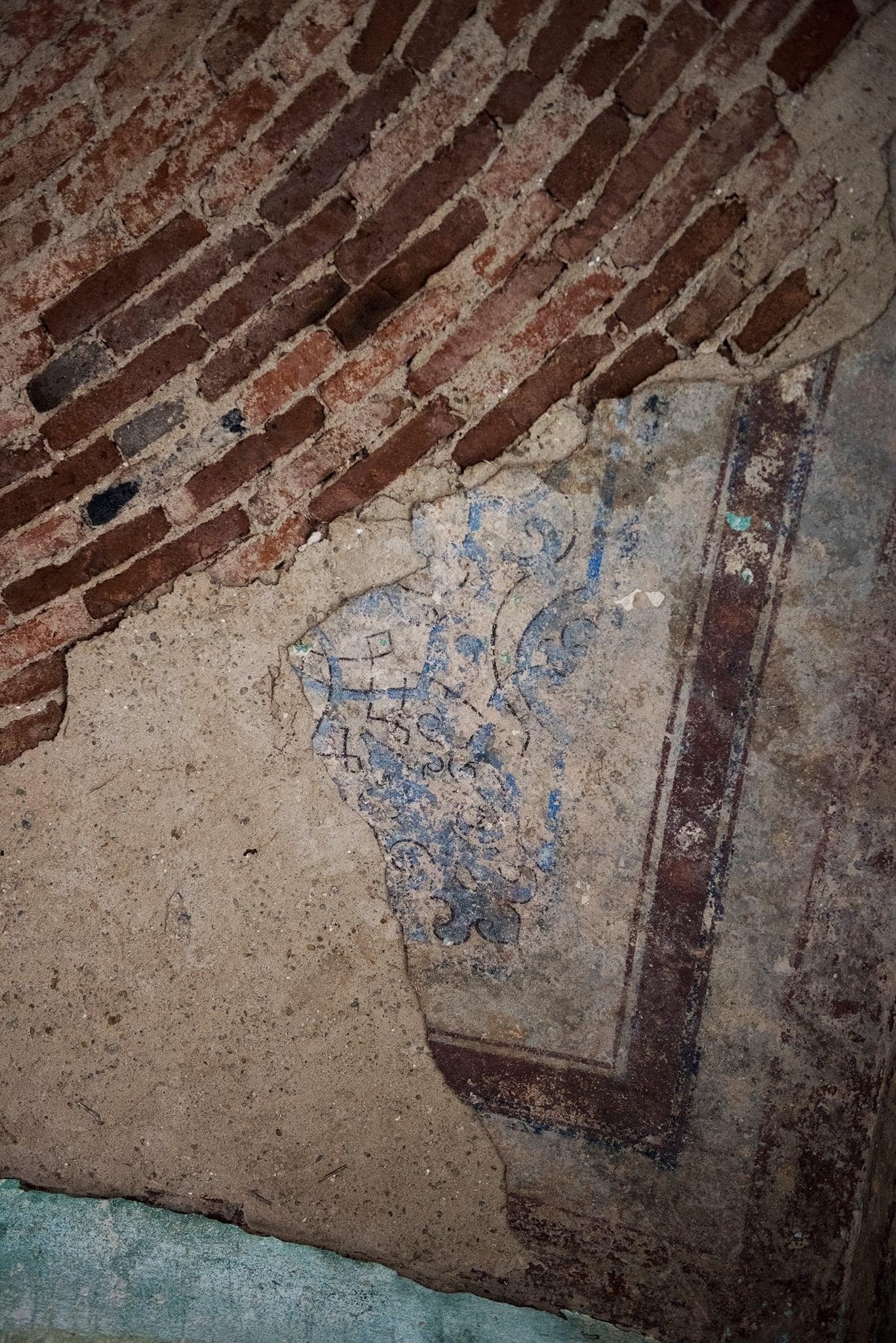 GALERIE FOTO. Hanul Solacolu, de pe Calea Moșilor, aflat în stare ...