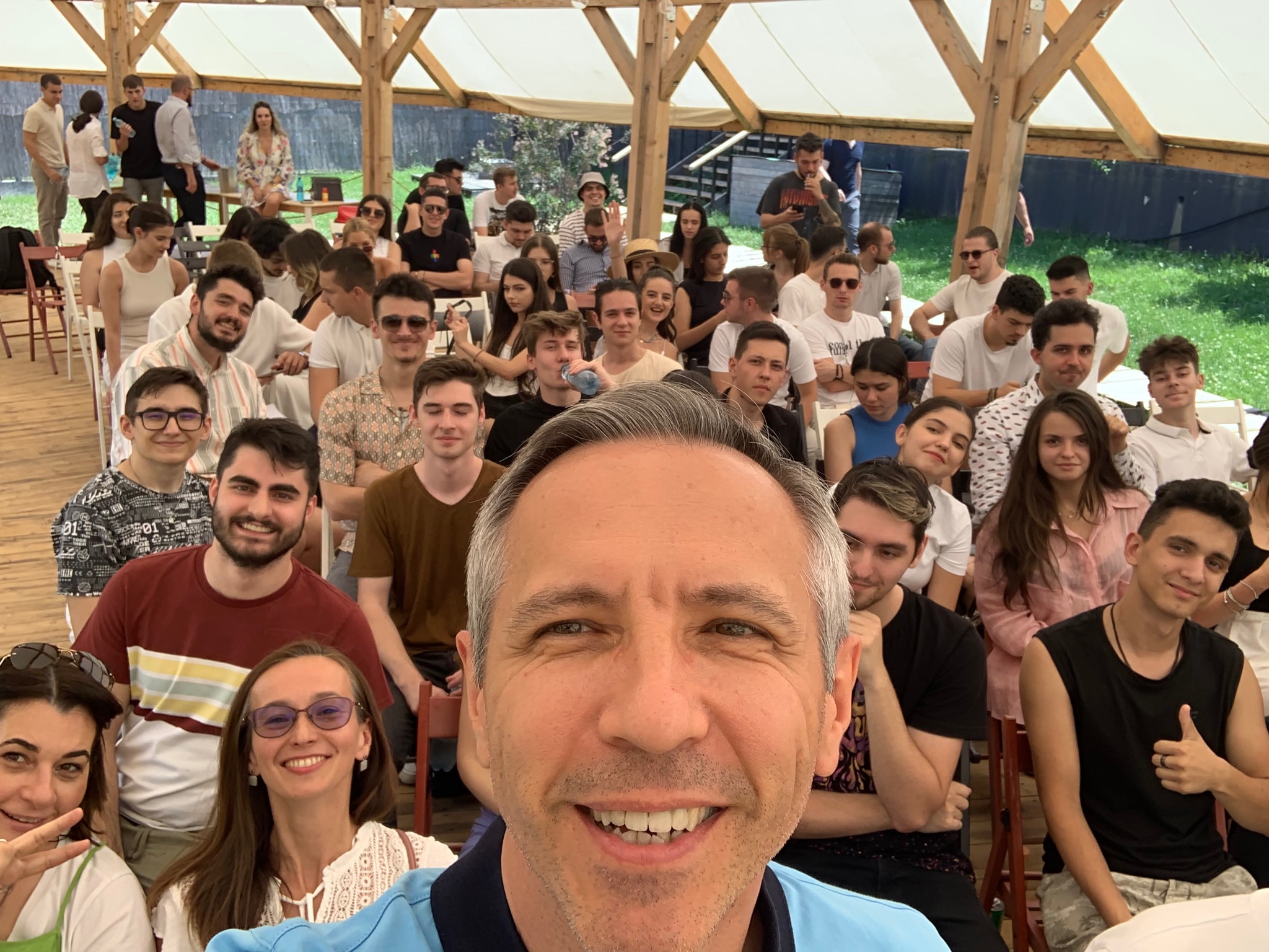 Generația needucată, așa cum o vede Cosmin Alexandru, profesor de ...