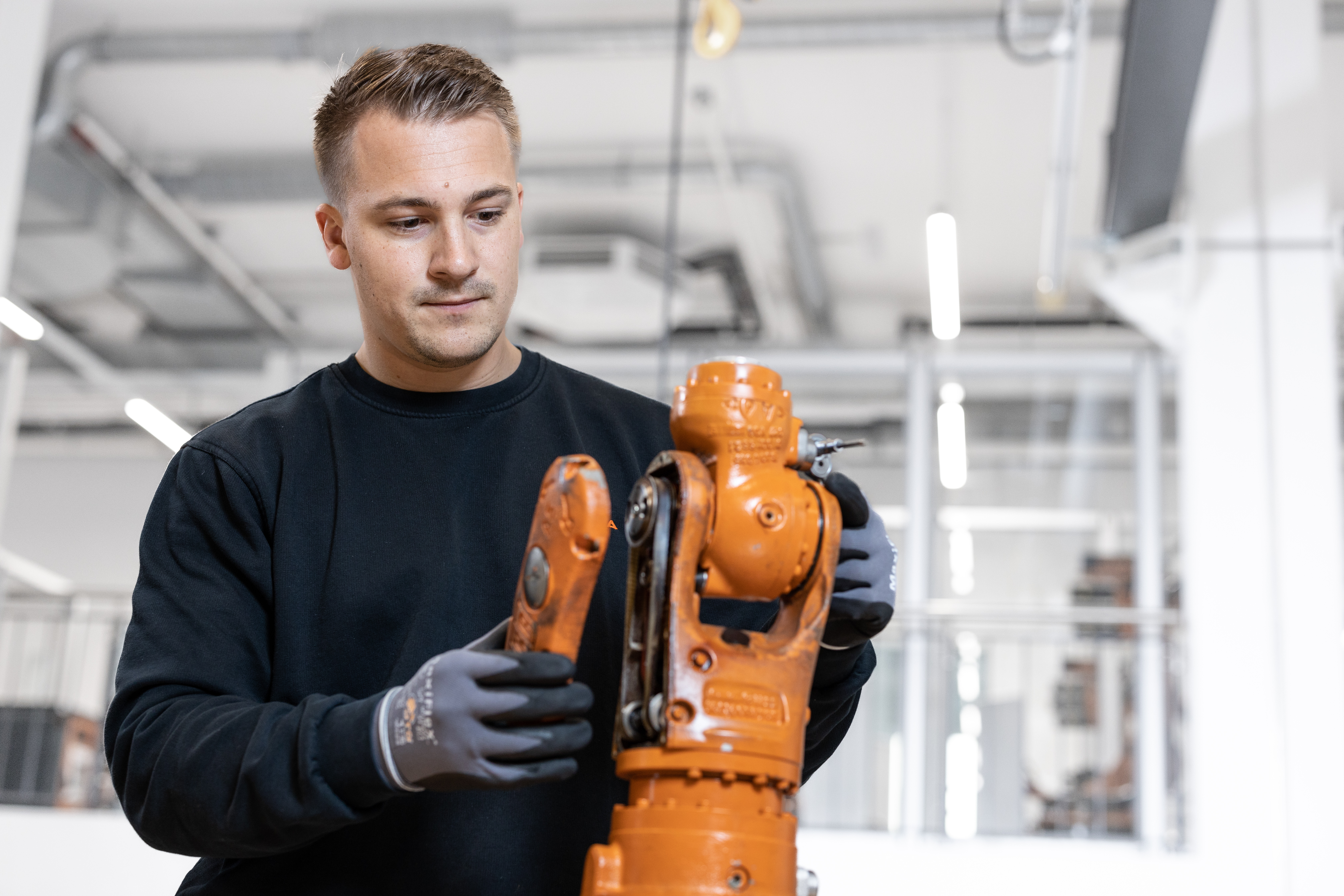 După vânzare începe adevărata performanță: cum transformă KUKA ...